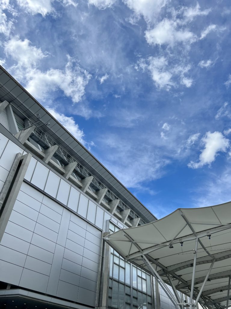 さあ、本日も素敵な一日にいたしましょう！本日は定休日です～ | 機械式腕時計のHF-AGE